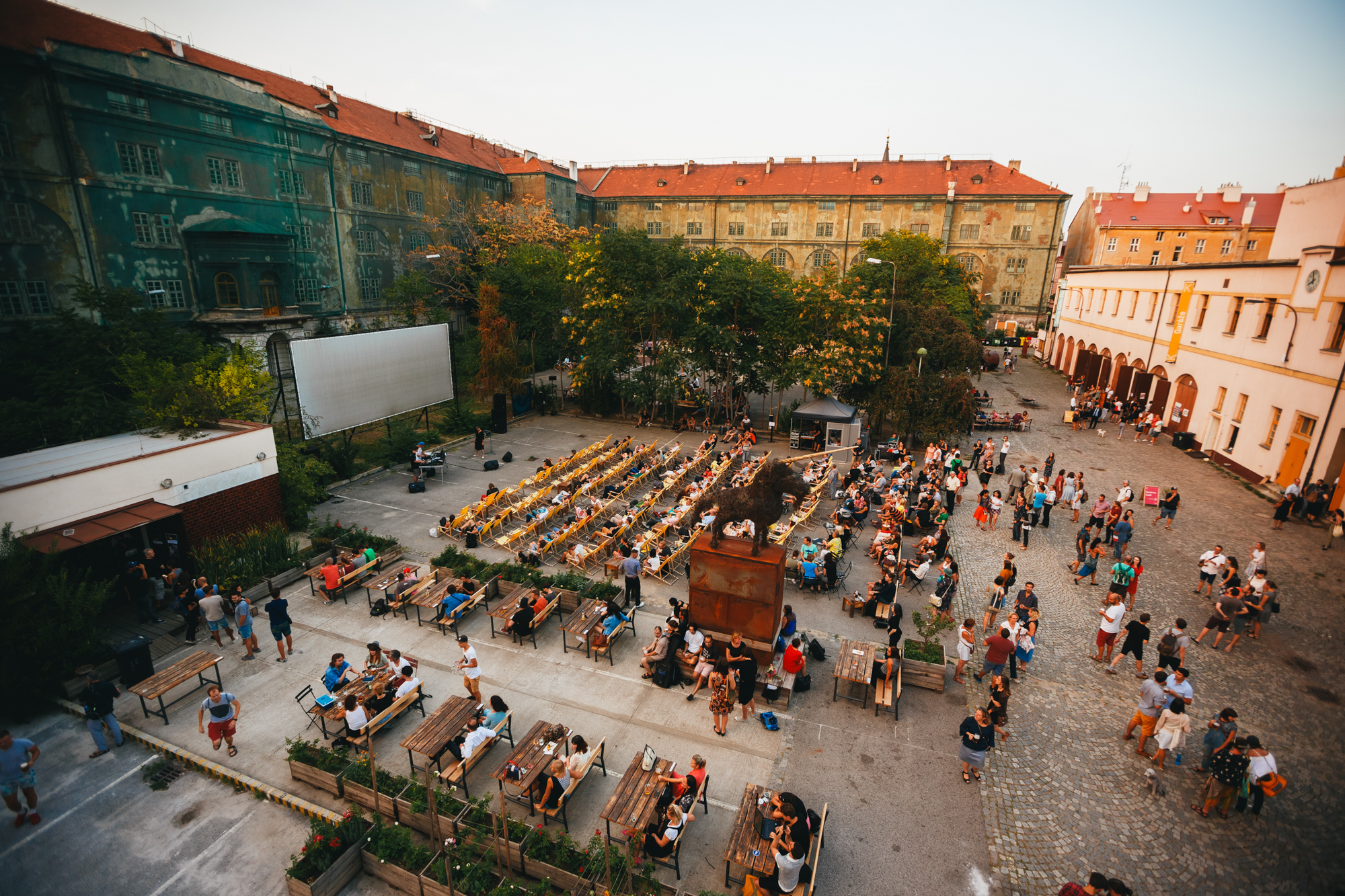Kasárna Karlín: Revitalizace zachovalého objektu přináší nové ...